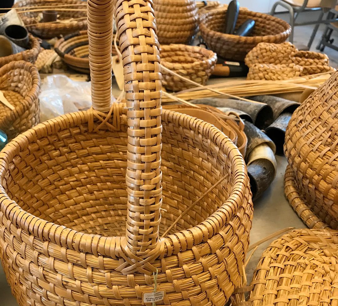 Halmlöb - bind korgar av halm och pilskenor - Hemslöjden – slöjd och ...