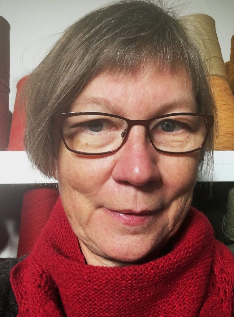 Mästarstickerskan Karin Kahnlund - Hemslöjden – slöjd och hantverk för alla