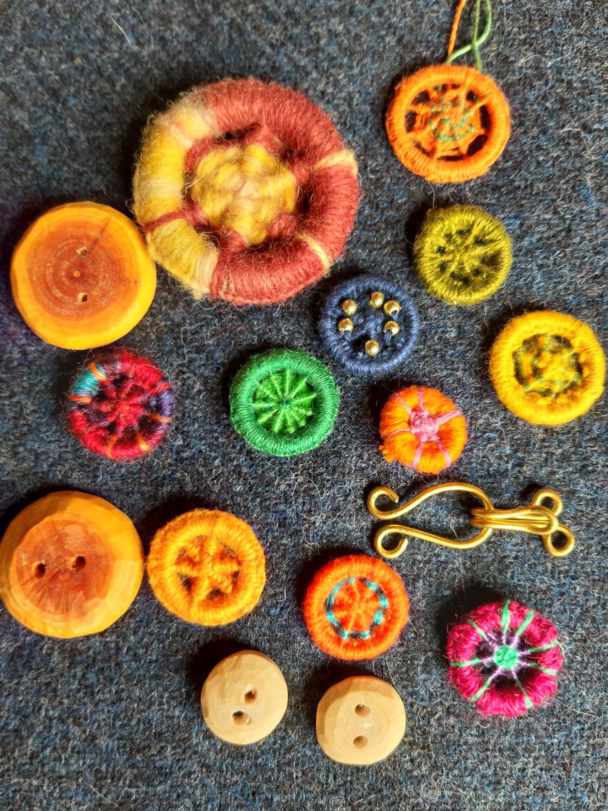 Medlemsaktivitet: Knappar, knappar, knappar! - Hemslöjden – slöjd och ...
