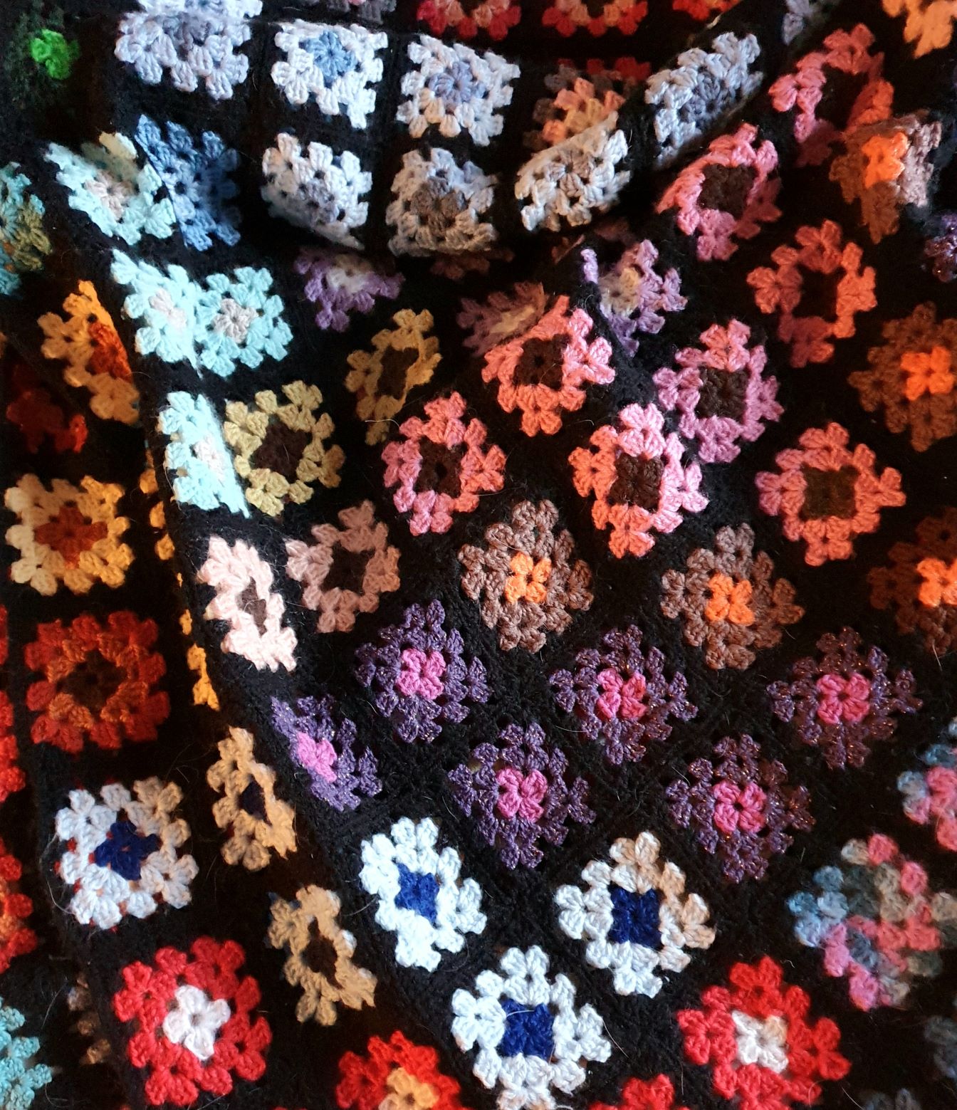 Kom och virka mormorsrutor på Elsa Andessons konditori - Hemslöjden ...